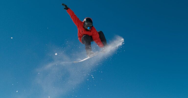 Snowboard Tricks: mind-blowing jumps, turns and spins • Snowit